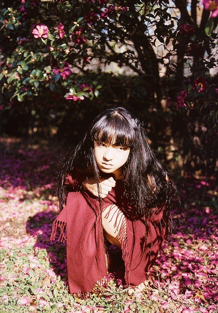 @loomii:栗山千明1997年的写真集《神话少女》，日本摄影大师筱山纪信 桃子圈