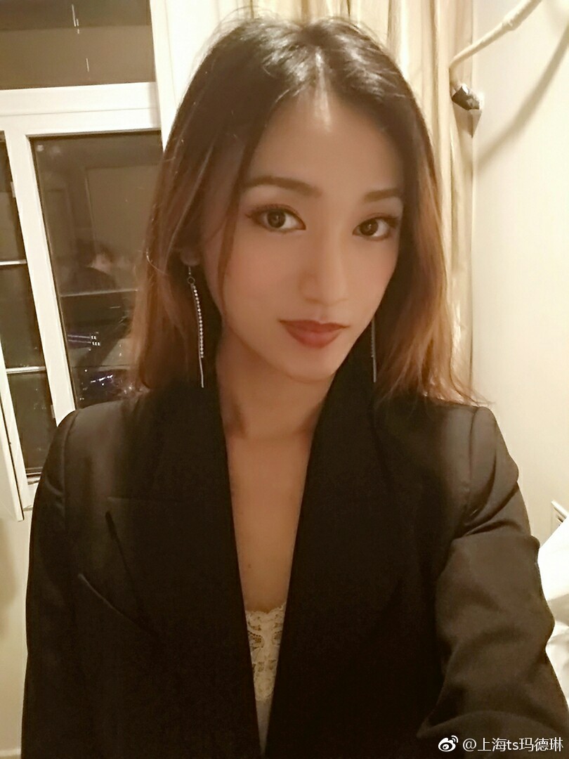 @上海ts玛德琳:ts女王在深圳@TSCD伪娘资源库 @TSCD一视频丶 @cdts控 @伪娘图集 @最爱CD-TS @跨性别生活 @CDTS红人馆 @爱cdts @CDTS舌頭 @女装子吧 ...